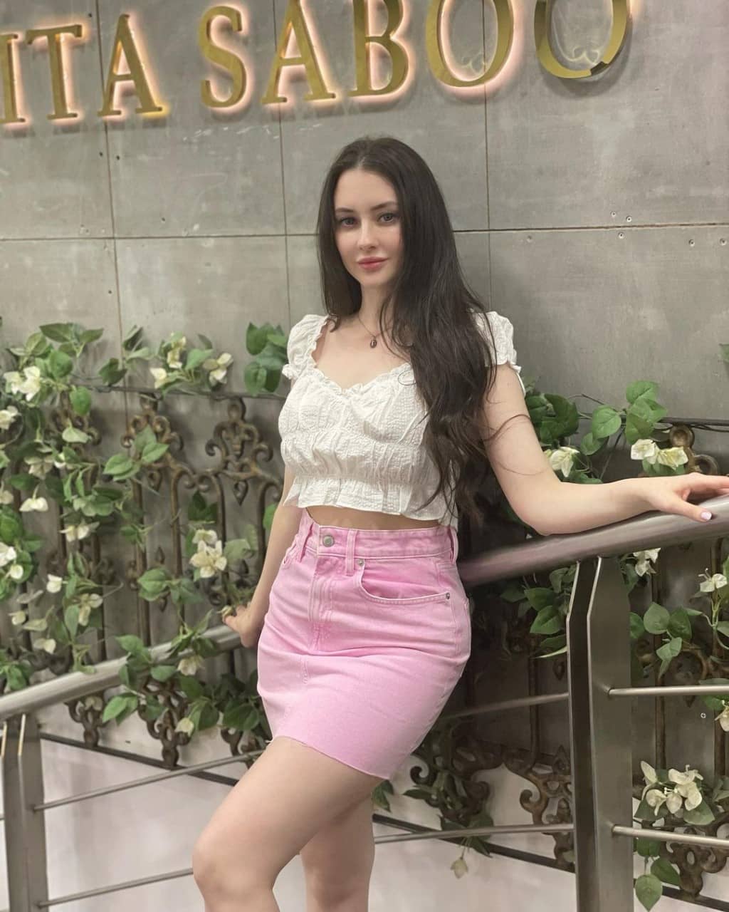 Who is Social Media Influencer Alison Fiona?