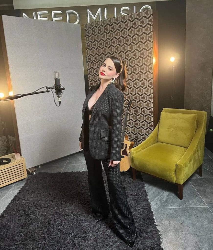 Who is Singer Ingrid Contreras? Biography and More