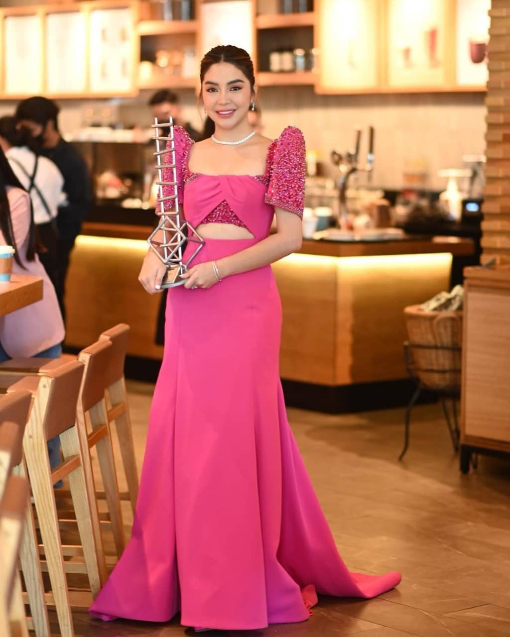 Glenda Dela Cruz Net Worth, Age, Height, Success Story, Husband, Bio Glenda Dela Cruz Net Worth, Age, Height, Success Story, Husband, Bio