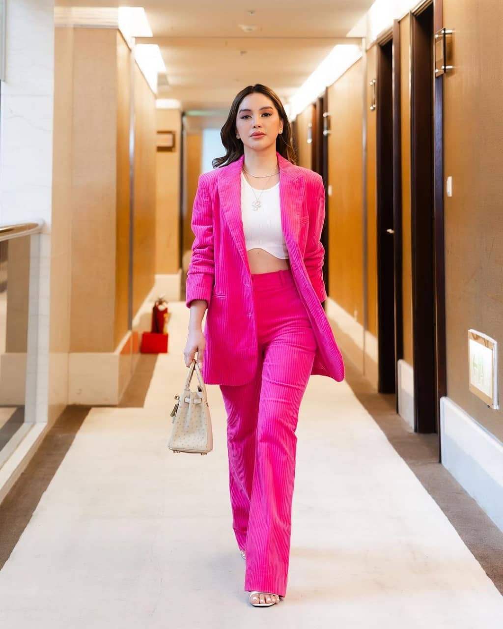 Glenda Dela Cruz Net Worth, Age, Height, Success Story, Husband, Bio