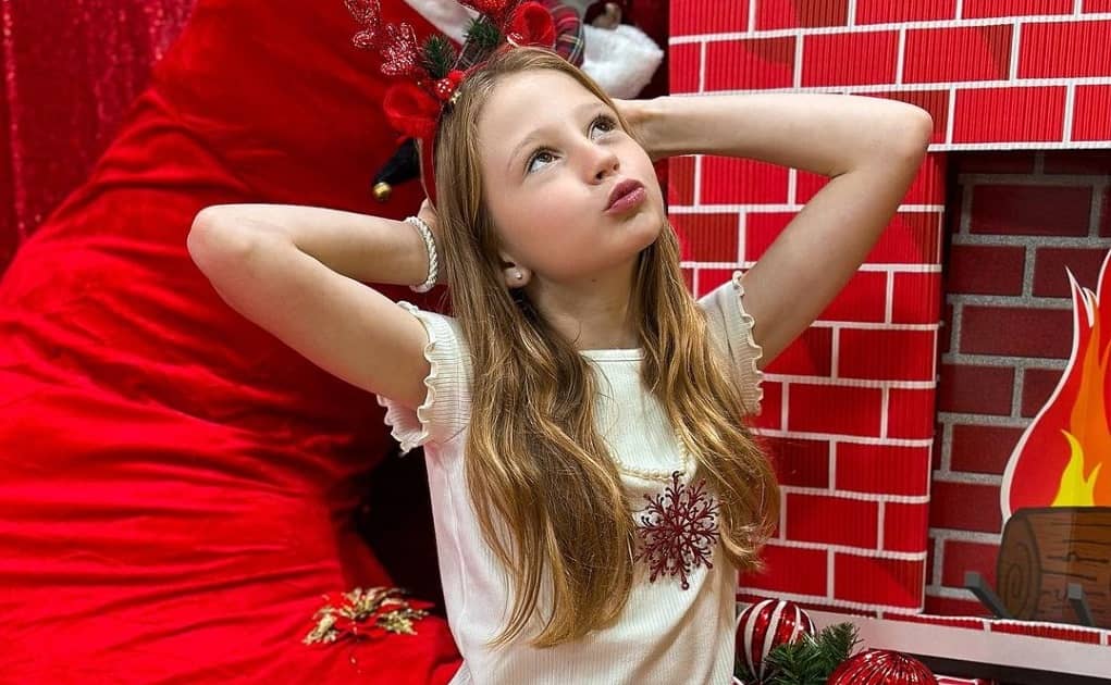 Like Nastya, Age, Height, Family, Sisters, Net Worth