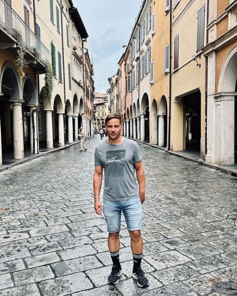 Tom Wlaschiha Wife, Age, Height, Movies, TV Shows, Net Worth, Bio