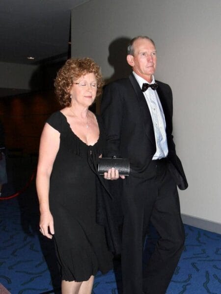 Wayne Bennett Net Worth, Age, Height, Son, Salary, Wiki