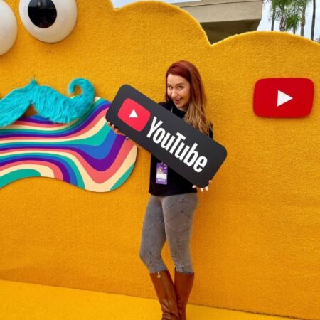 Elizabeth Zharoff Net Worth, Age, Height, Husband, Child