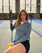 Haley Kalil Husband, Age, Net Worth, Height, Weight, Wiki