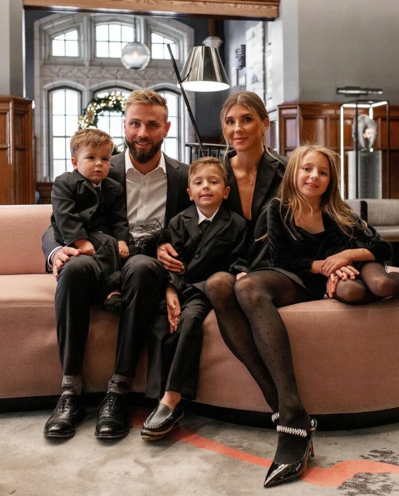 Becky Hillyard Age, Net Worth, Husband, New House