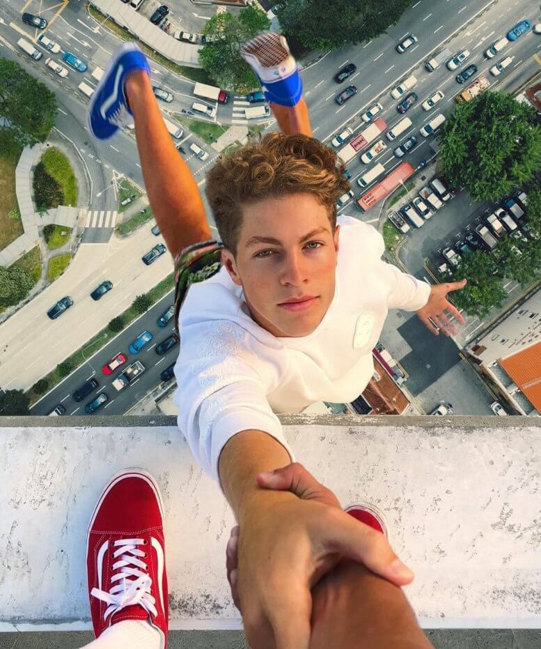 Ben Azelart Bio, Age, Height, Brother, Girlfriend, Net Worth, Facts