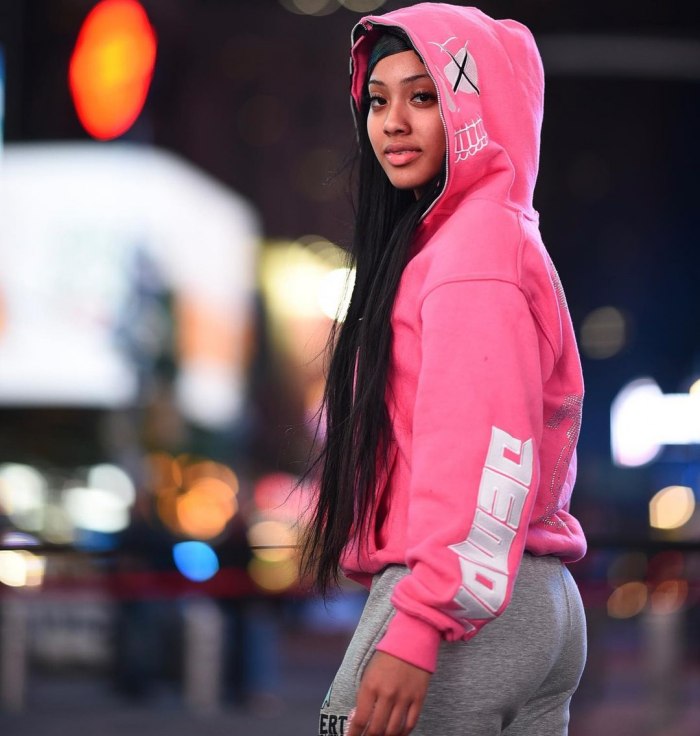 Briblixks Age, Real Name, Mom, Height, Husband, Nationality, Net Worth