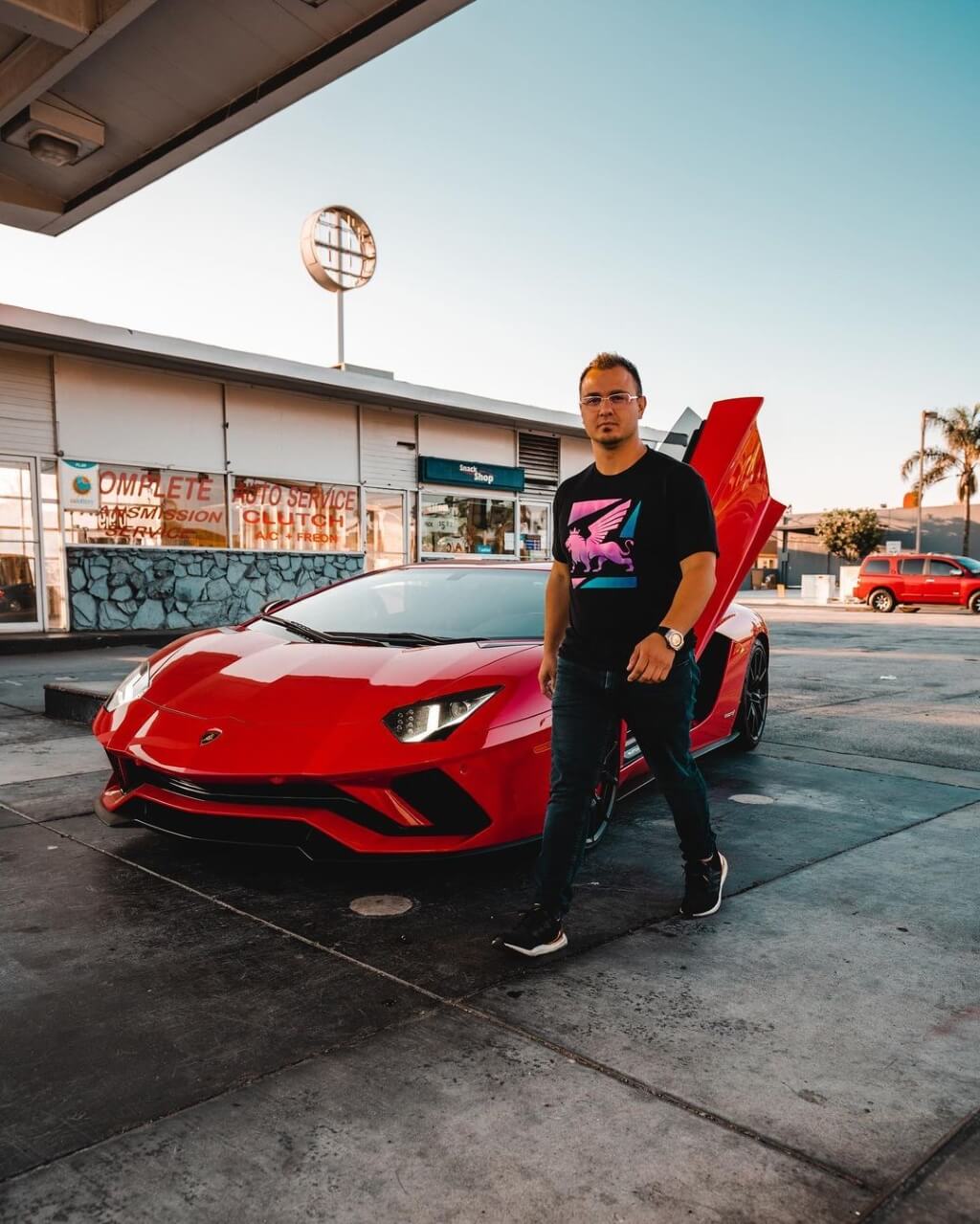 Houston Crosta Net Worth, Age, Wife, Car Collection, House