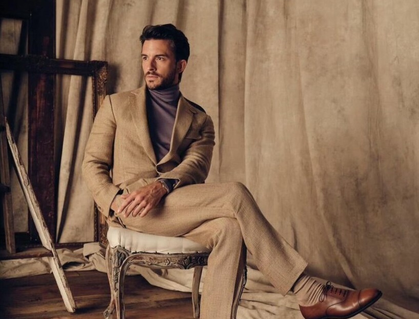 Jonathan Bailey Age, Height, Sexuality, Husband, Net Worth