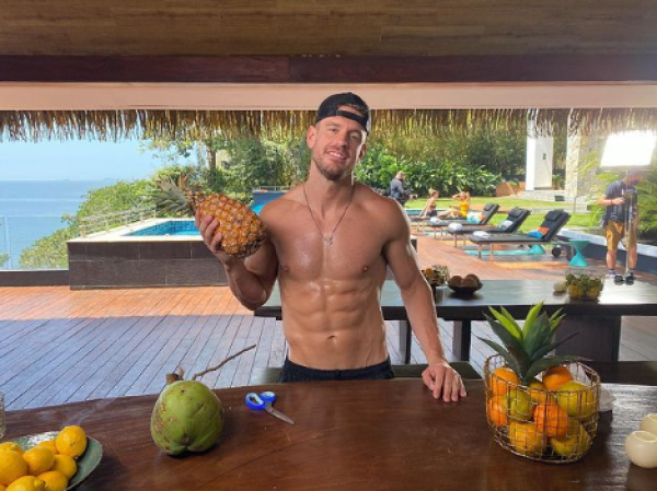 Shayne Jansen Net Worth, Age, Height, Ethnicity, Girlfriend, Wiki