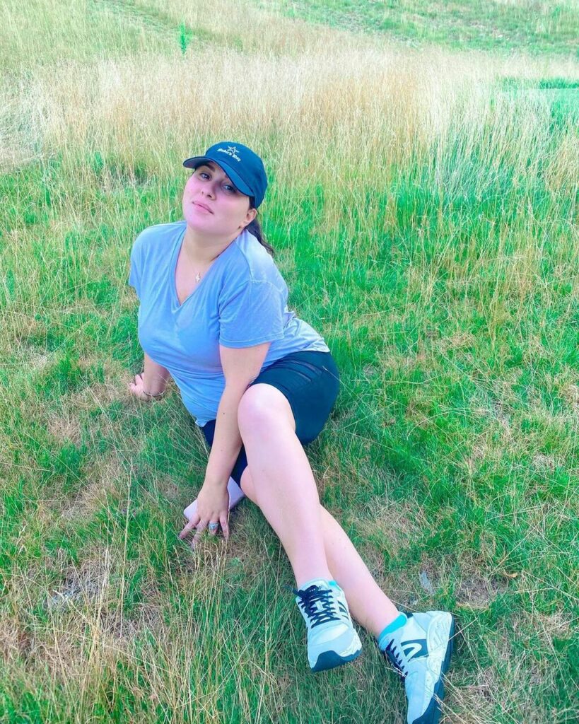 Claudia Oshry Net Worth, Mother, Age, Weight, Height, Boyfriend