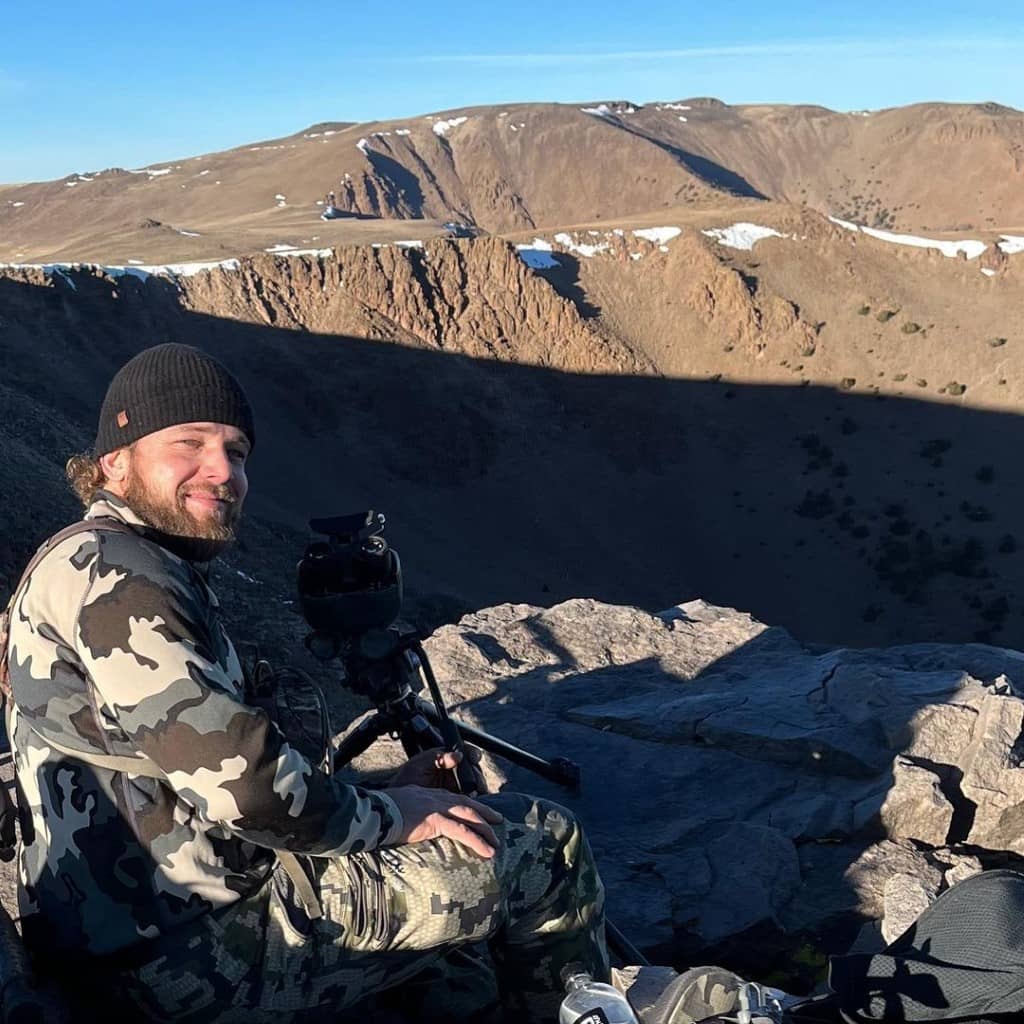 Max Thieriot Biography, Age, Height, Brother, Wife, Kids, Net Worth