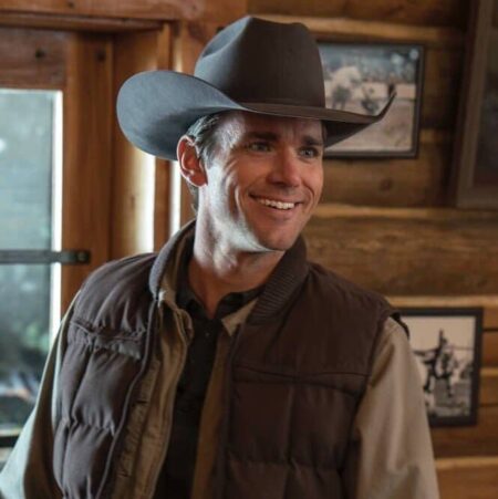 Does Lou Marry Mitch in Heartland?